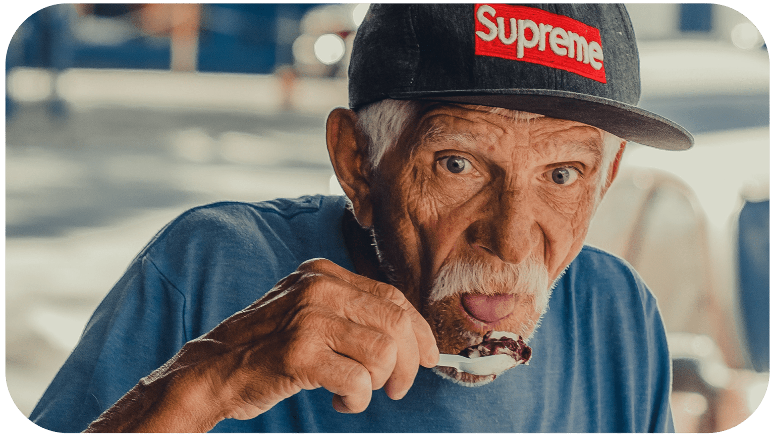 Who we are - SocialChain